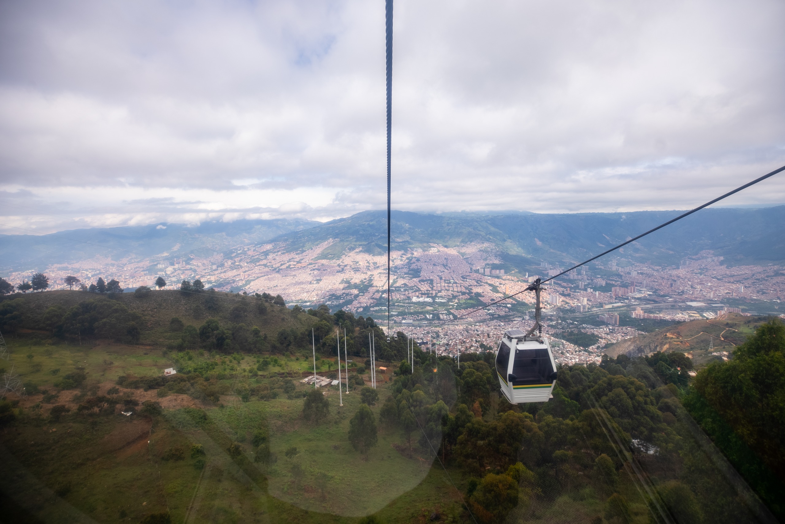 ¡Viajar a Arví nunca fue tan fácil! Con Comfama y el Metro de Medellín ...
